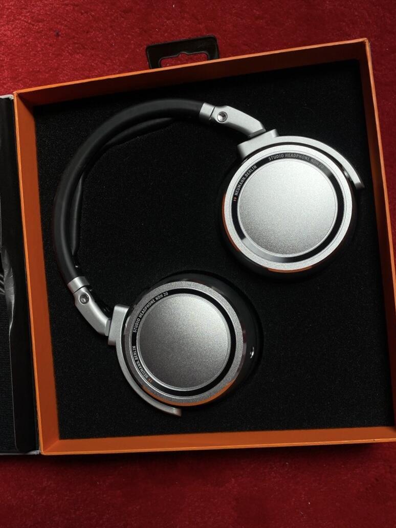 Neumann NDH 20 – prodám | HudebníBazar.cz