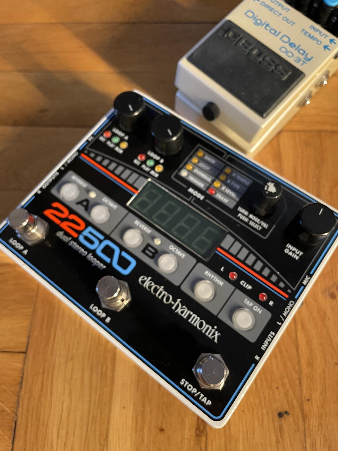Electro Harmonix 22500 Dual Stereo Looper – prodám | HudebníBazar.cz