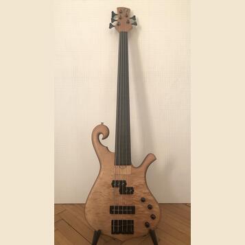 AV Basses (Vychodil) 5-strunný custom bezpražec PB – prodám ...